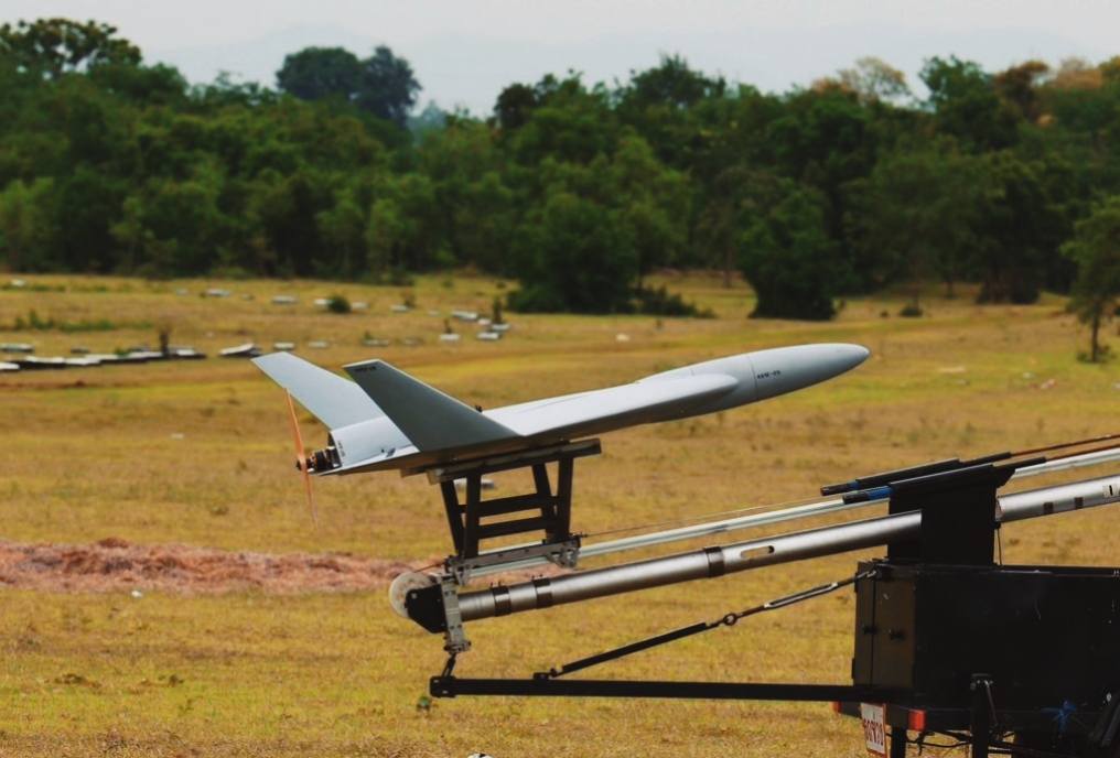 泰国皇家空军公布Kamikaze UAV自杀式无人机 中程打击测试命中误差小于5米
